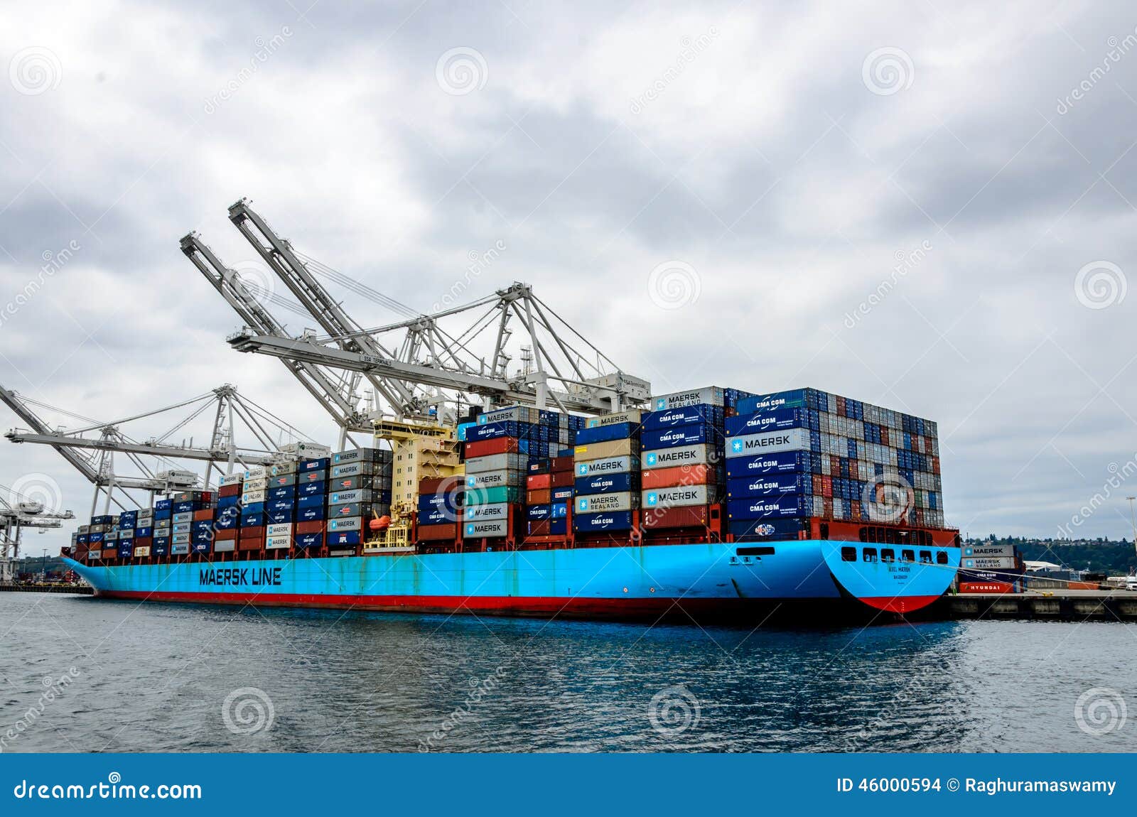 Maersk Group Container Ship Editorial Stock Image - Image of water ...