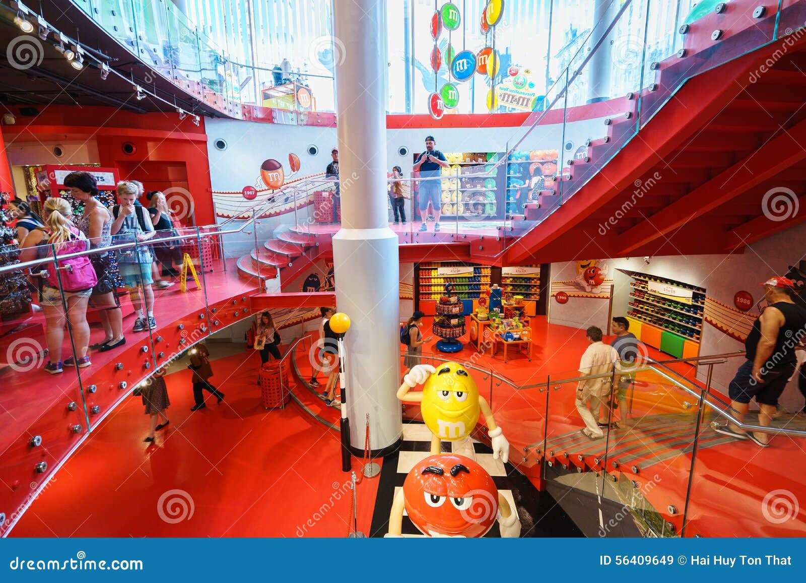 Magasin de M&M World image stock éditorial. Image du abstrait - 56409649