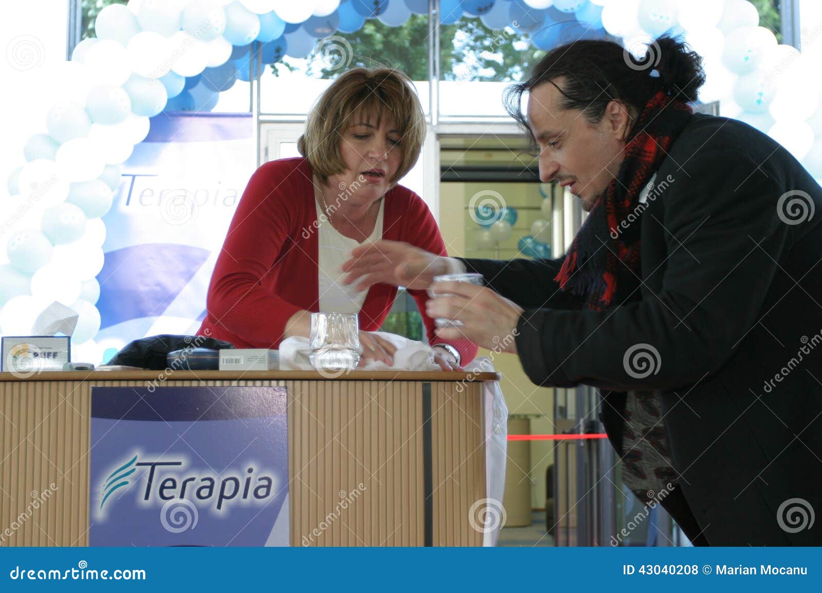 Magda Catone En Claudiu Bleont Redactionele Stock Foto - Image of ...