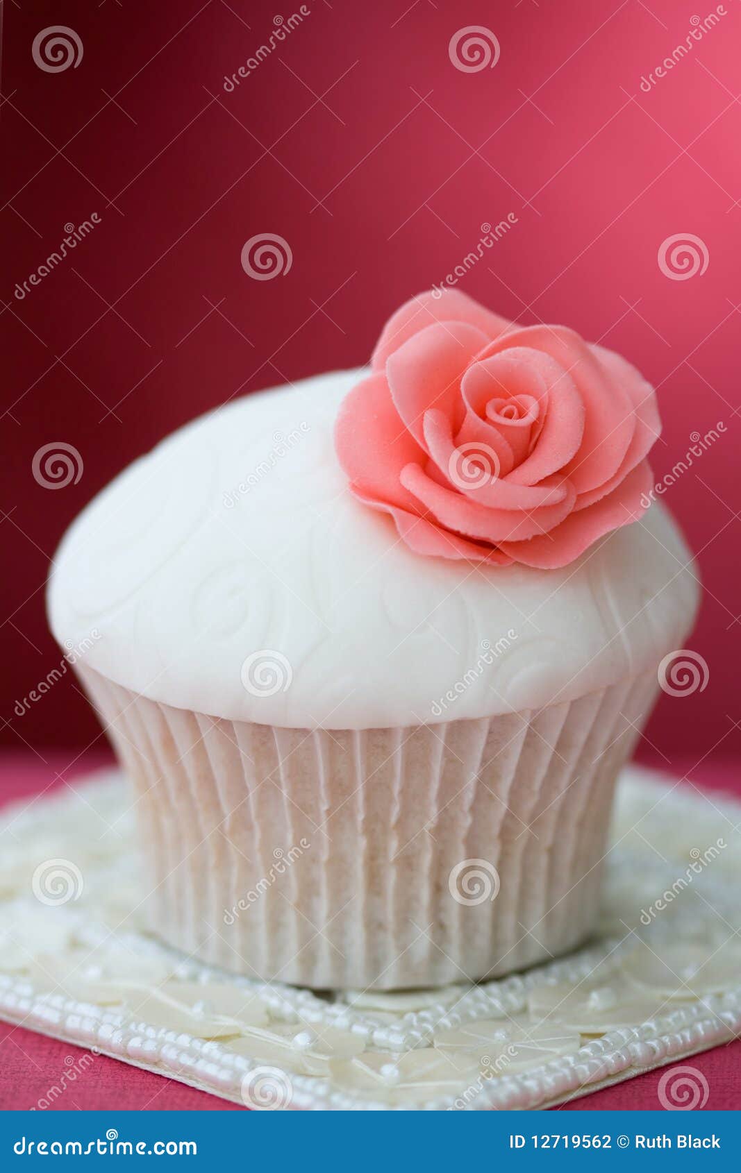 Magdalena de Rose foto de archivo. Imagen de hada, postre - 12719562