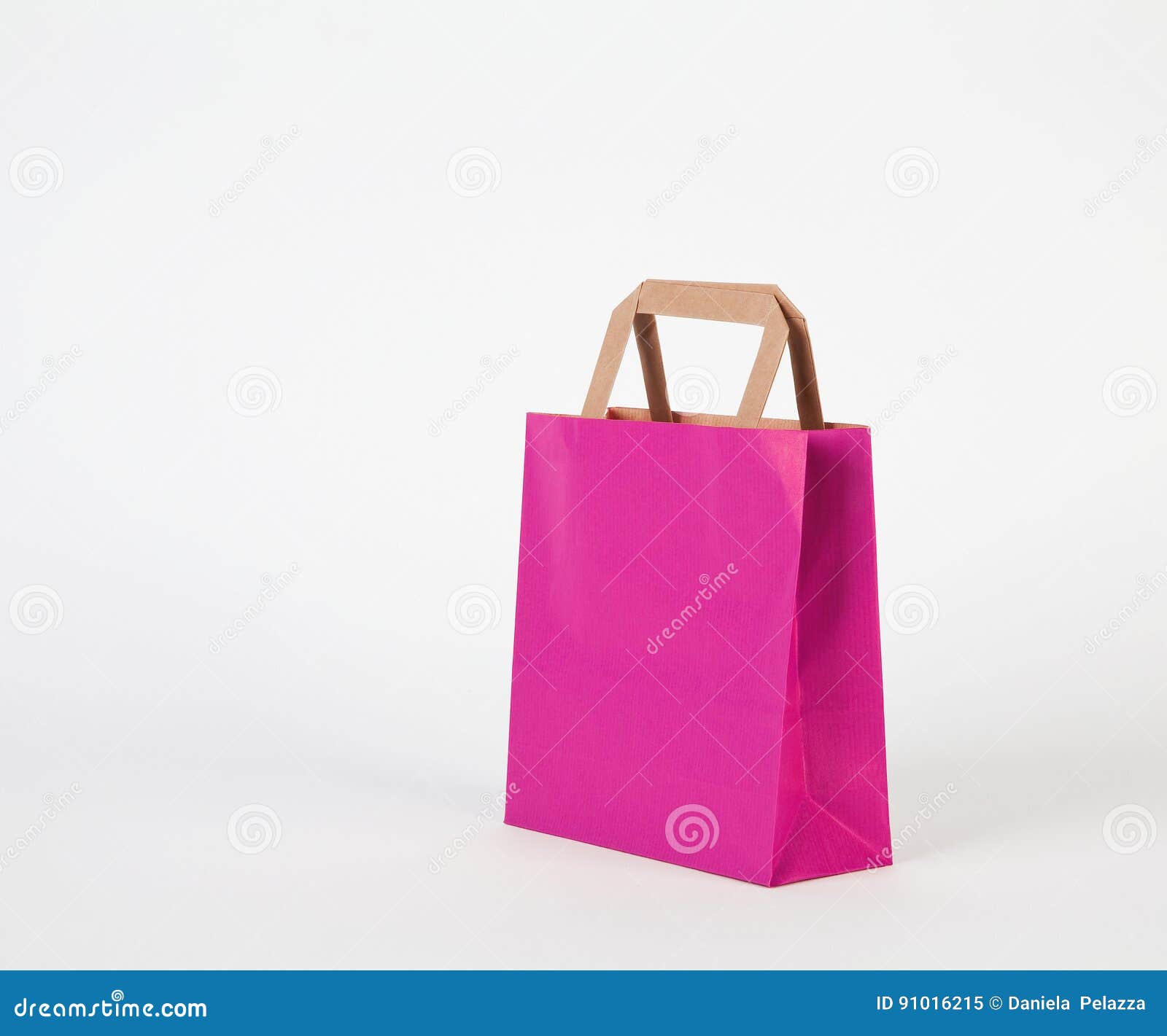 Magenta shopping bag. stock image. Image of single, pink - 91016215