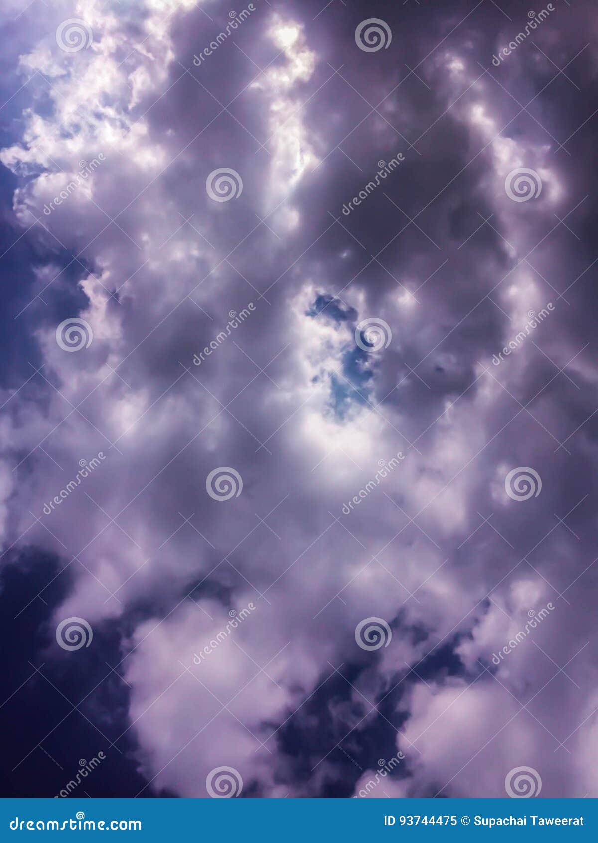 Magenta Sky Clouds Background Stock Image - Image of ozone, bright ...