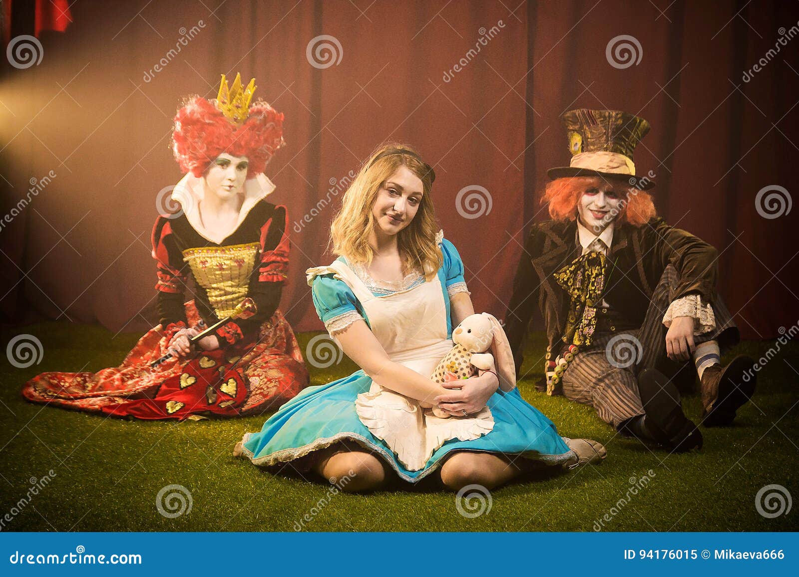 Magic Characters from Wonderland Editorial Image - Image of heart ...