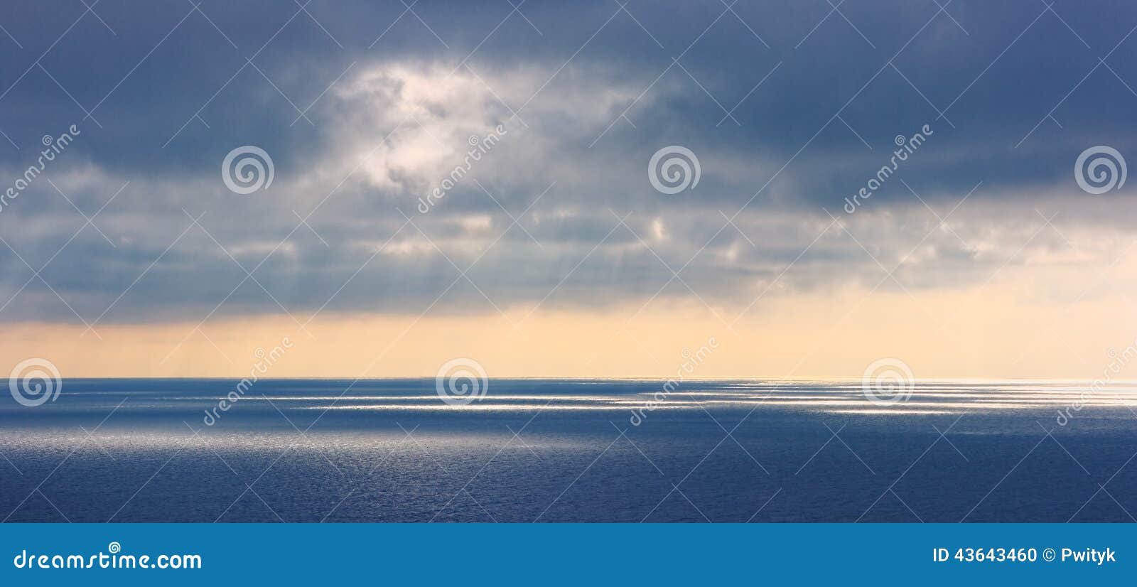 Magic Seascape in the Evening Stock Photo - Image of beautiful, horizon ...