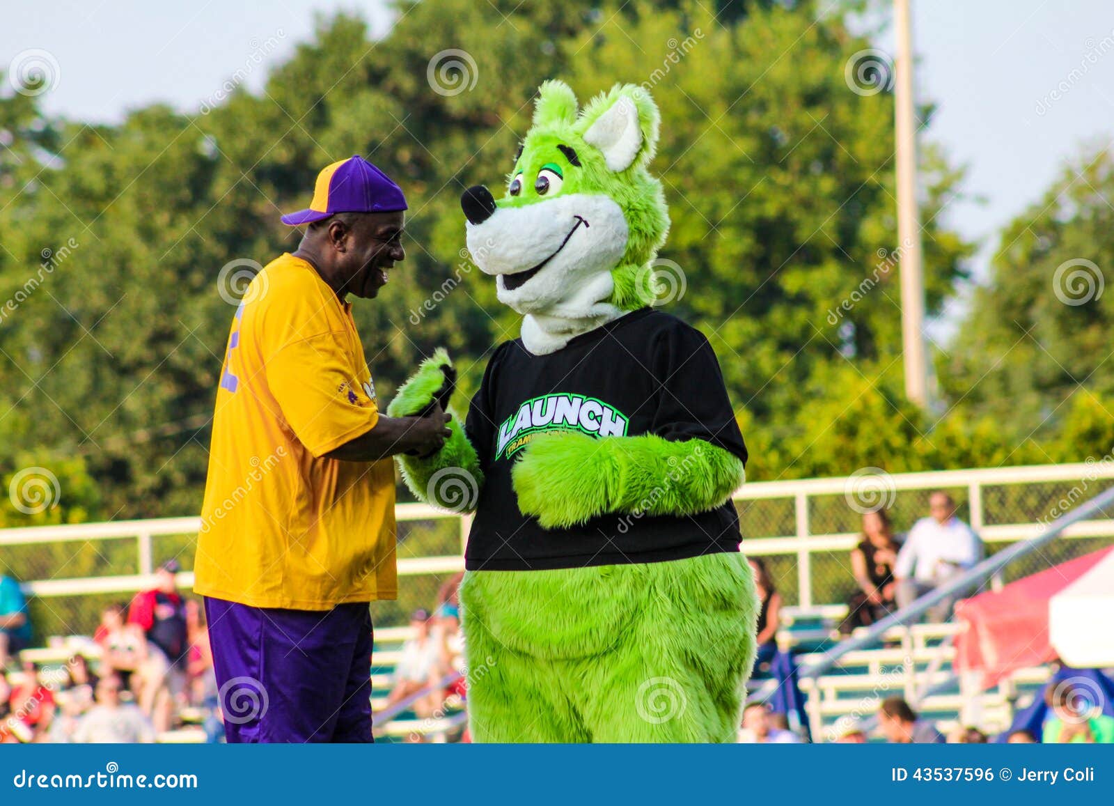Magic and the Mascot. editorial photo. Image of johnson - 43537596