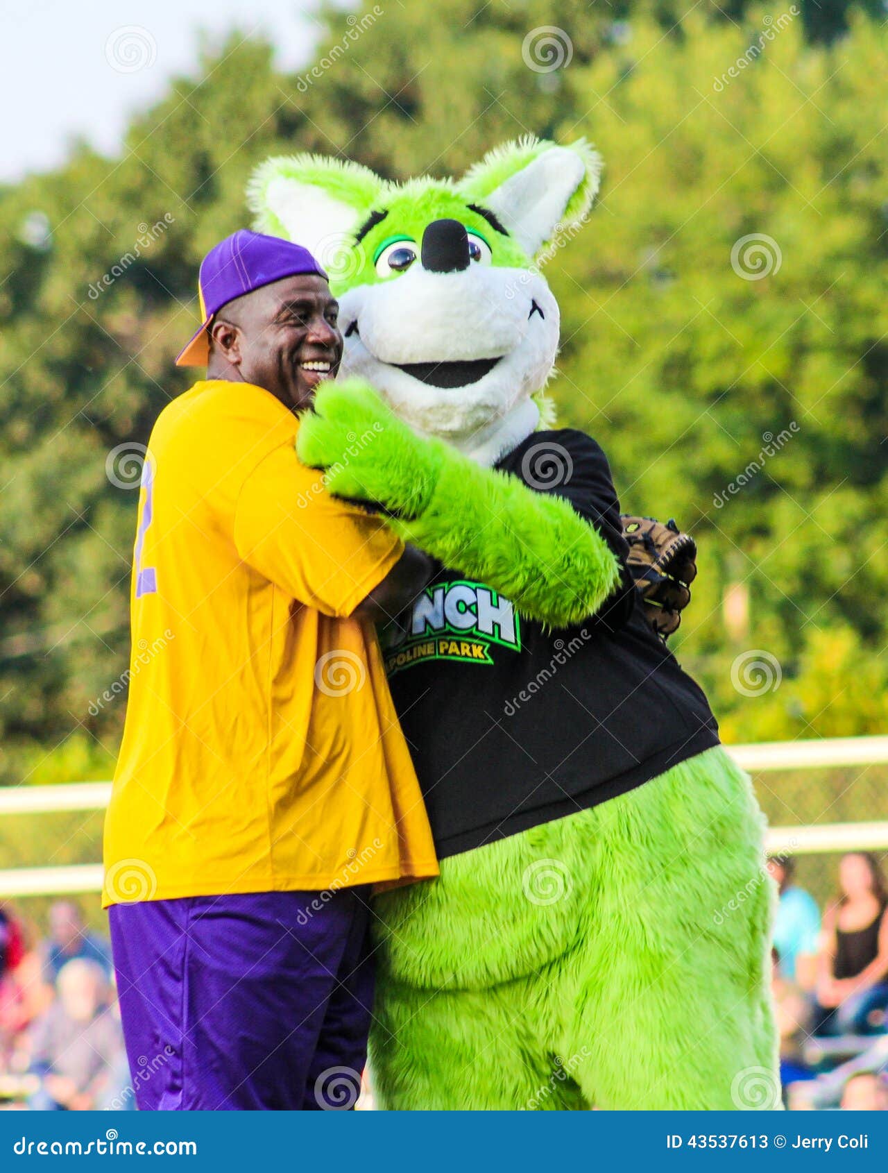 Magic and the Mascot. editorial stock photo. Image of celebrity - 43537613
