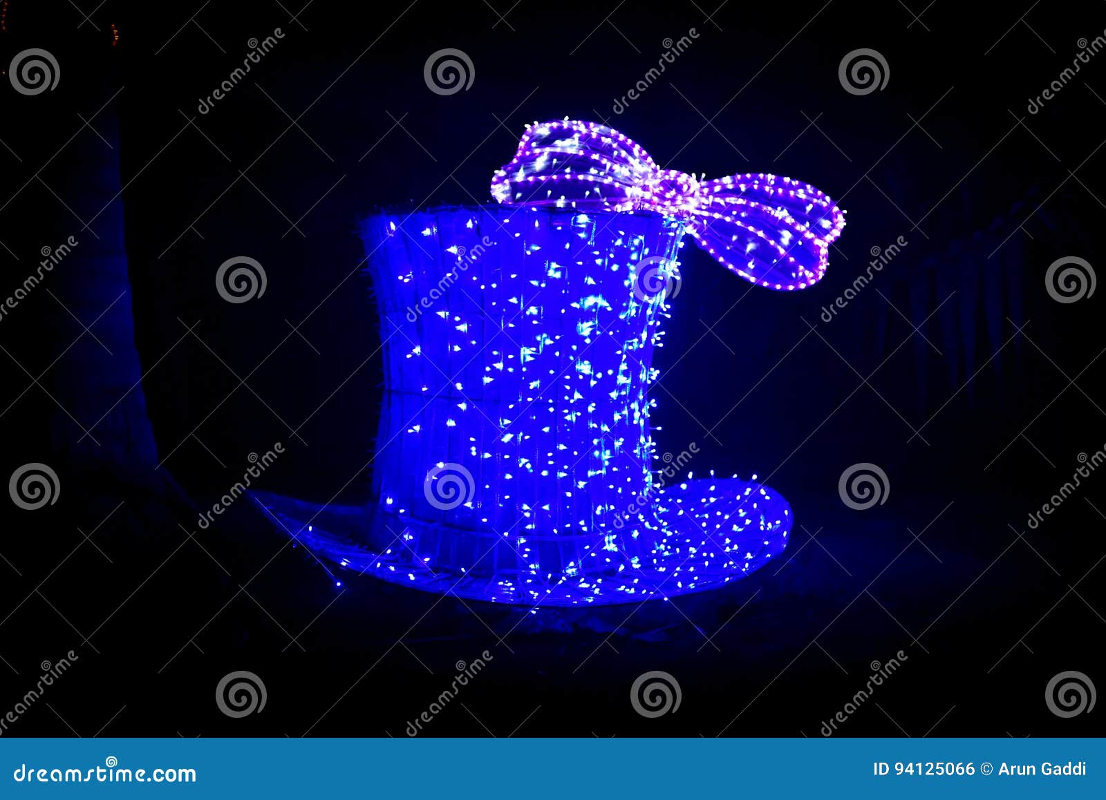 Magical cap stock illustration. Illustration of light - 94125066