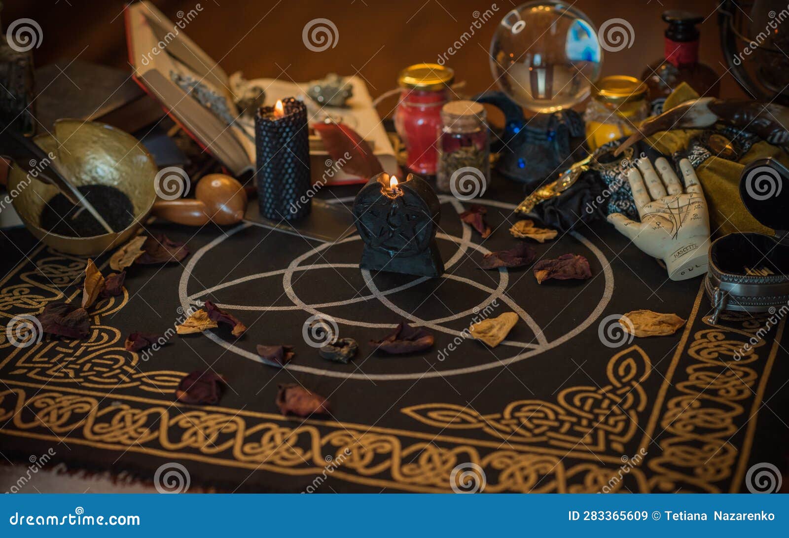 Magical Altar, Old Magic Concept, Spells and Prediction Concept Stock ...