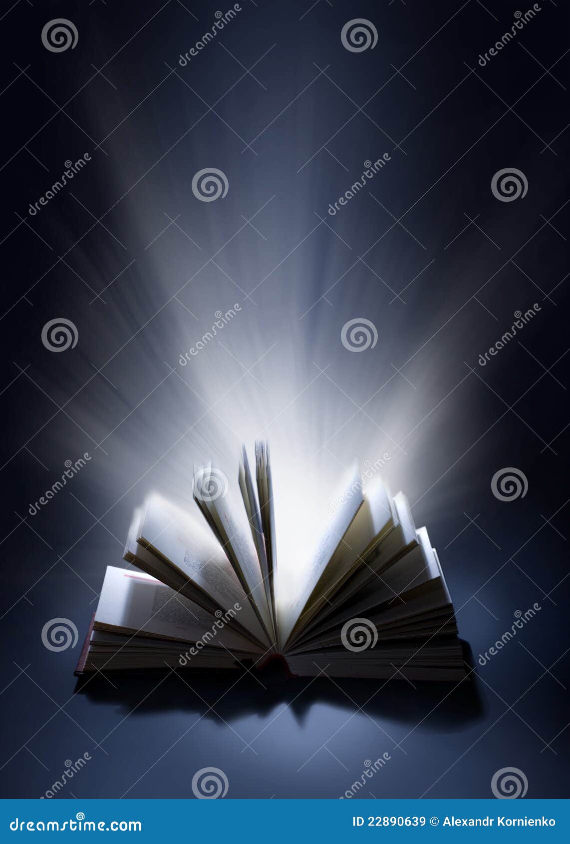 Magisch boek stock afbeelding. Image of bibliotheek, literair - 22890639