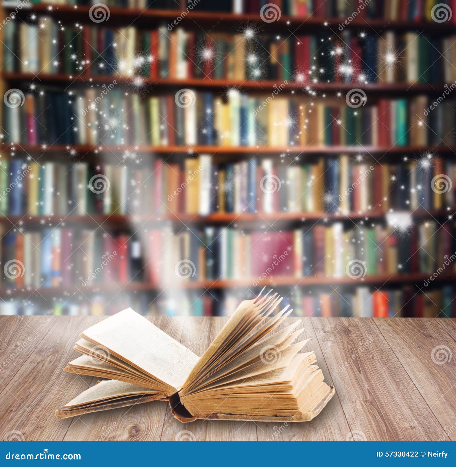 Magisch boek stock foto. Image of wetenschap, vervagen - 57330422