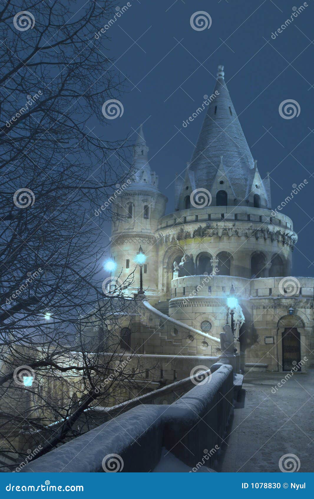 Magisches Schloss stockfoto. Bild von tourismus, phantasie - 1078830 Magisches Schloss stockfoto. Bild von tourismus, phantasie - 1078830