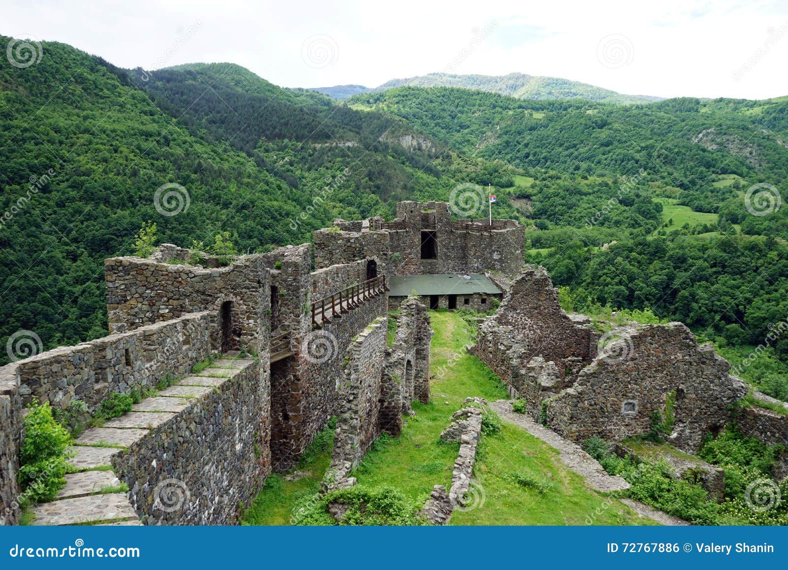 Maglic Festung stockfoto. Bild von werft, blau, berg - 72767886