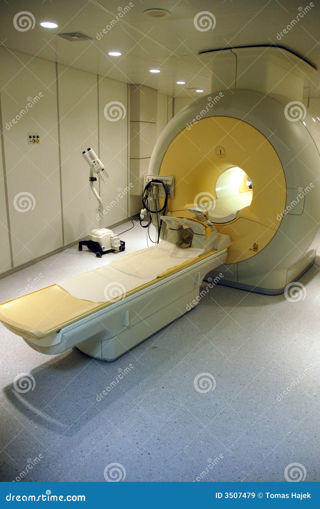 Magnetic Resonance Imaging 07 Stock Image - Image of machine, exam: 3507479