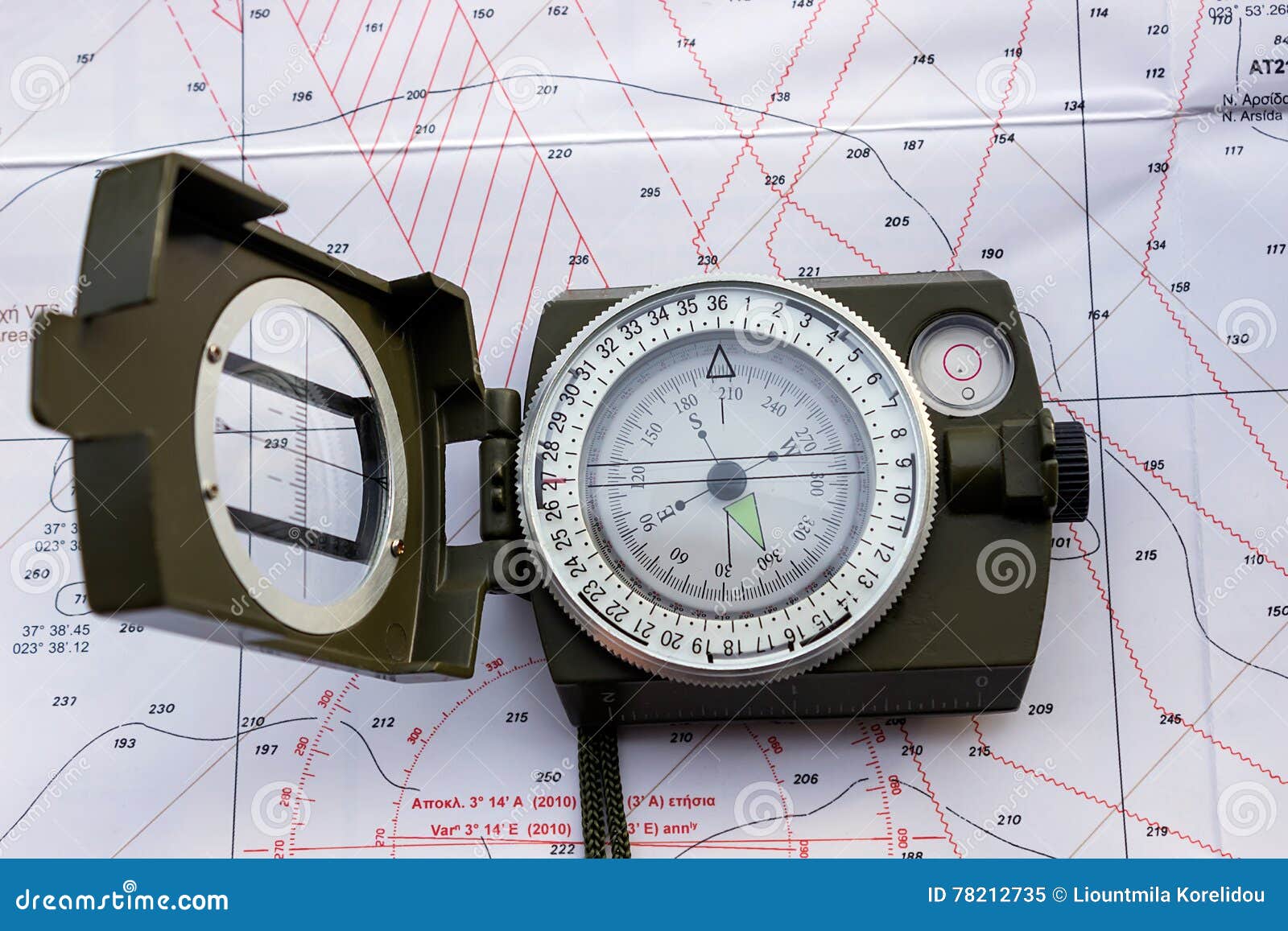 Magnetisch Kompas Op De Kaart Stock Afbeelding - Image of kompas, oost ...
