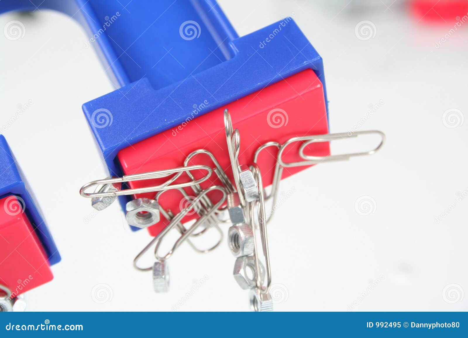 Magnetische Kraft 1 stockbild. Bild von kraft, mutter, magnet - 992495