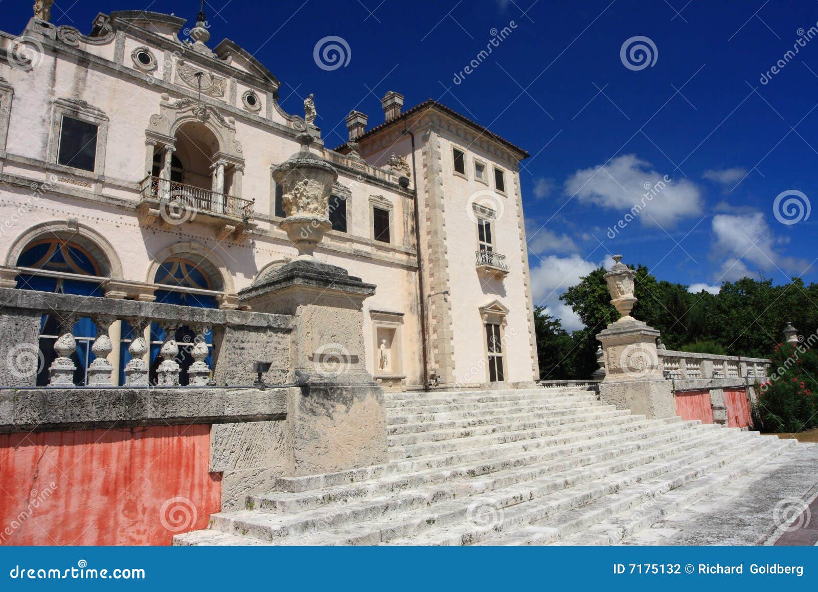 Magnificent Mansion stock photo. Image of european, elegance - 7175132