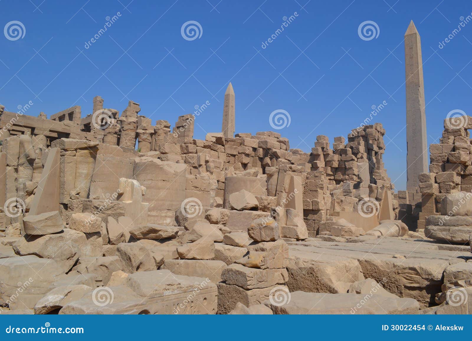 Temple of the Sun God Amon-Ra Stock Photo - Image of palm, building ...