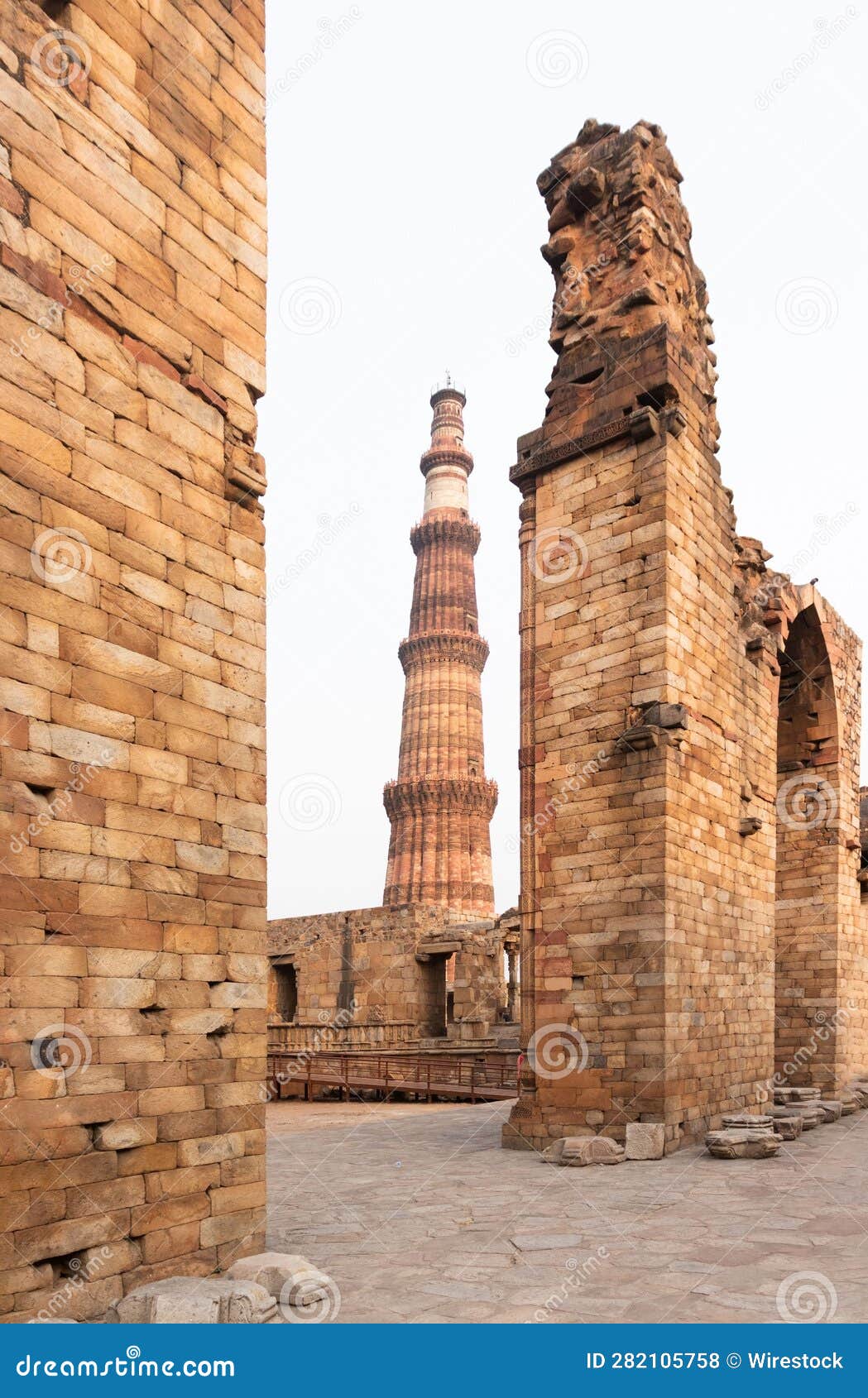 Magnificent Tower of the Qutb Minar Complex. Delhi, India Stock Photo ...