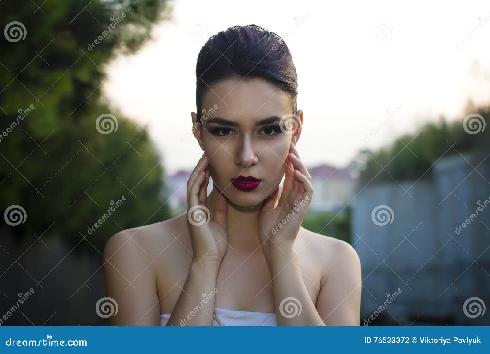 Magnificent Young Woman with Bright Makeup Stock Photo - Image of ...