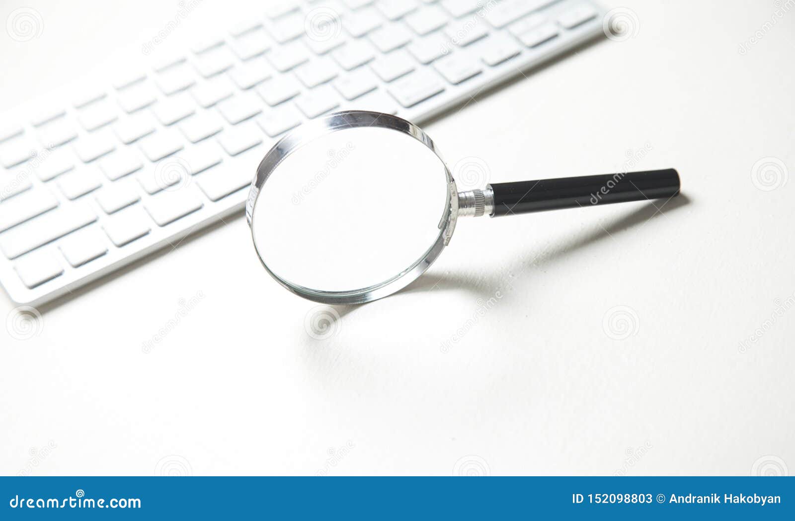 Magnifier with Computer Keyboard. Searching Internet Stock Image ...