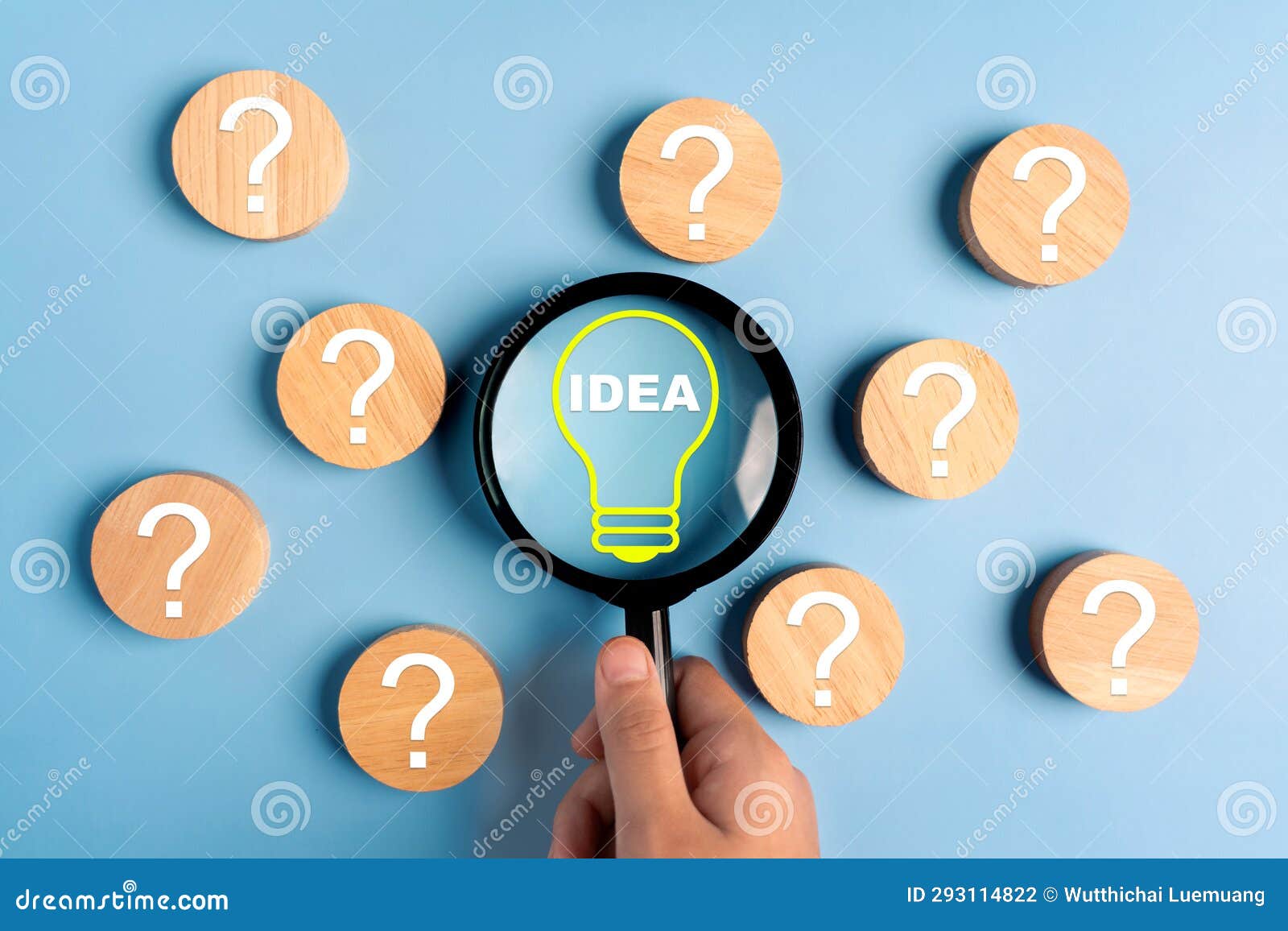 Magnifier Focus Light Bulb Illuminated and Question Icon, Idea Concept ...