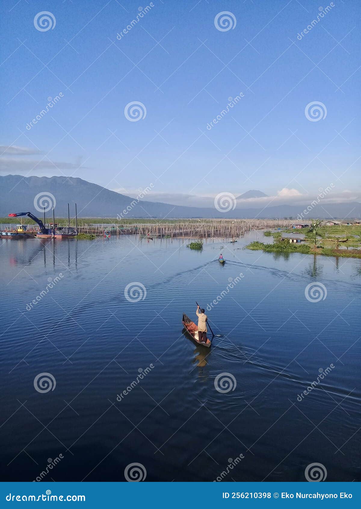 Magnifique Rawa Pening Lake Dans Le Centre De Java Indonesia Photo ...