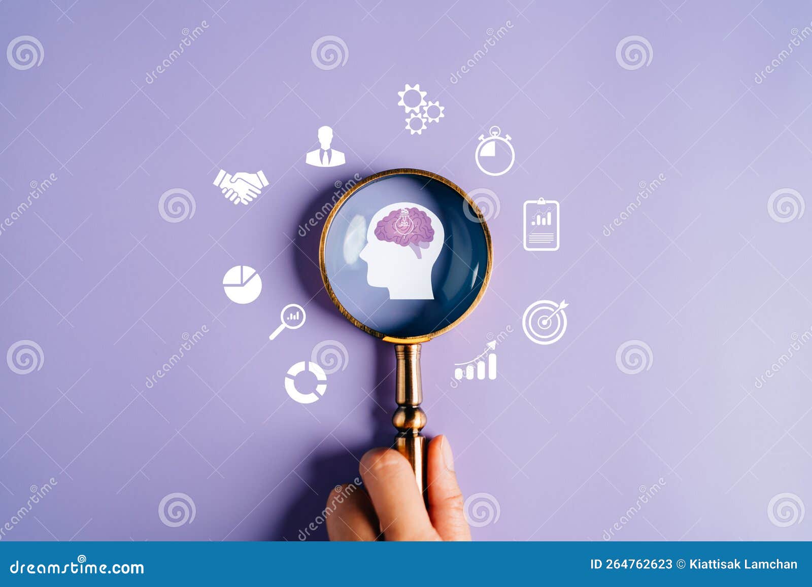 Magnifying Glass Focus To Human Brain with Light Bulb Icon Which for ...