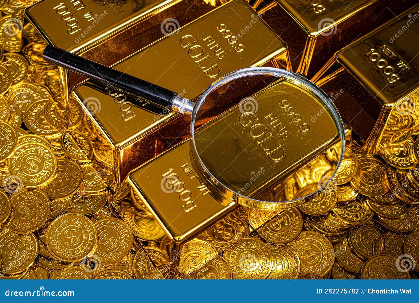 Magnifying Glass with Gold Bar Pile of Gold Coins Stock Illustration ...