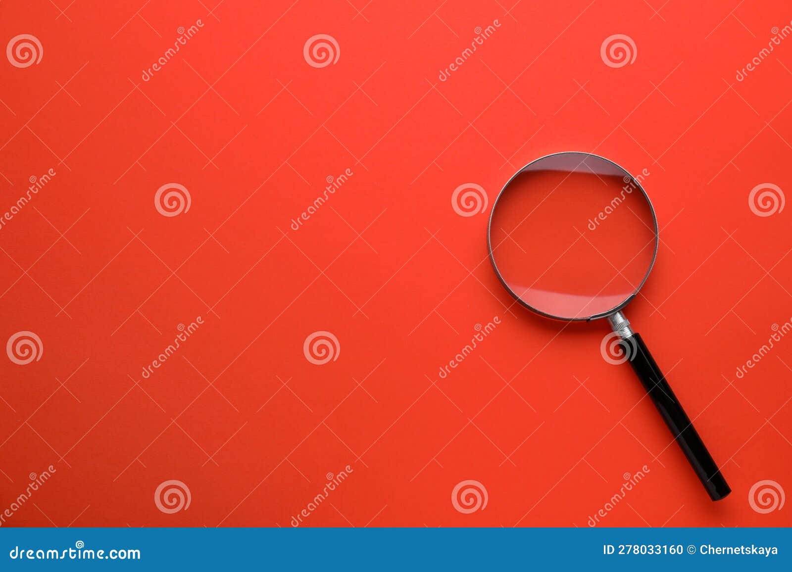 Magnifying Glass on Red Background, Top View. Space for Text Stock ...