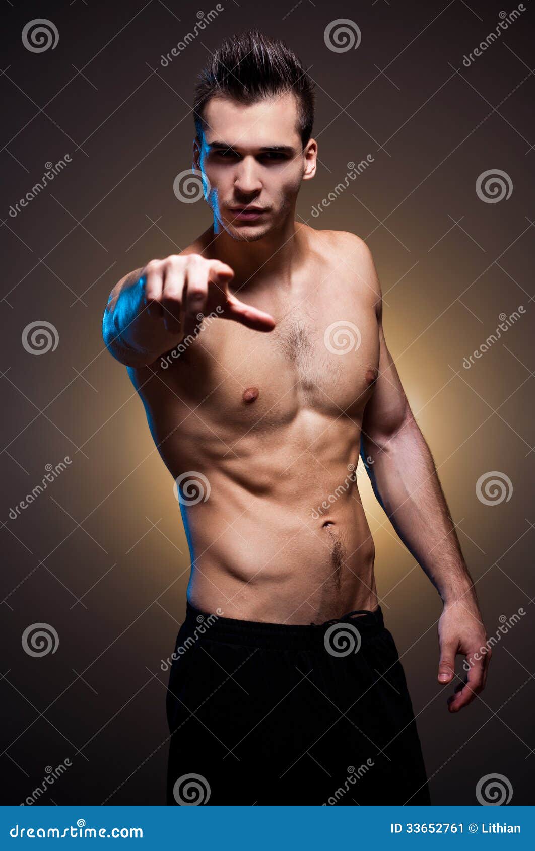 Magra e media. immagine stock. Immagine di idoneità, persona - 33652761