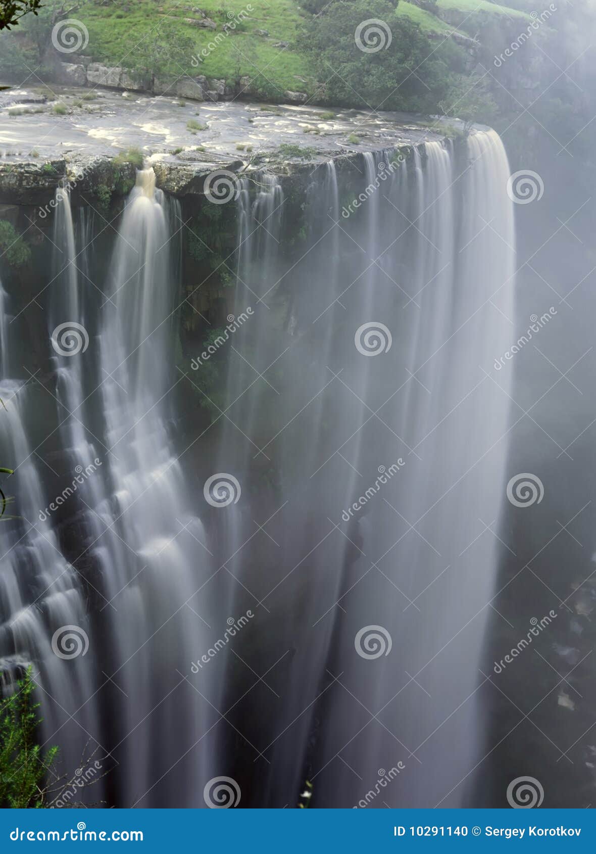 Magwa Falls stock photo. Image of grand, gorge, mountain - 10291140