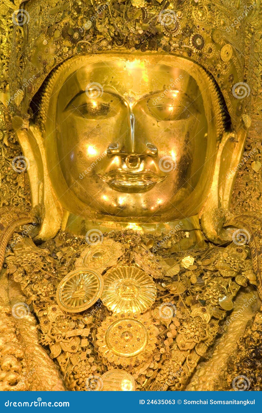 Mahamuni, Big Golden Buddha Statue Stock Image - Image of gold, pagoda ...