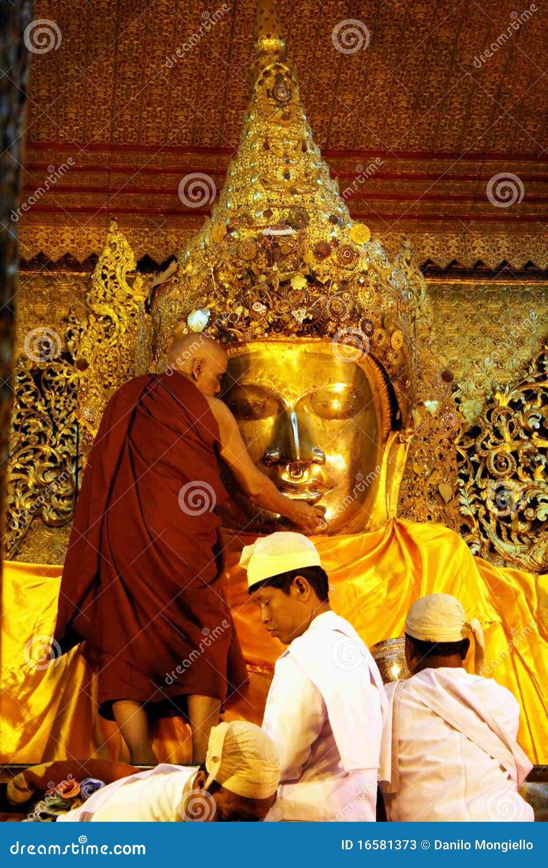 Mahamuni paya editorial stock photo. Image of faithful - 16581373