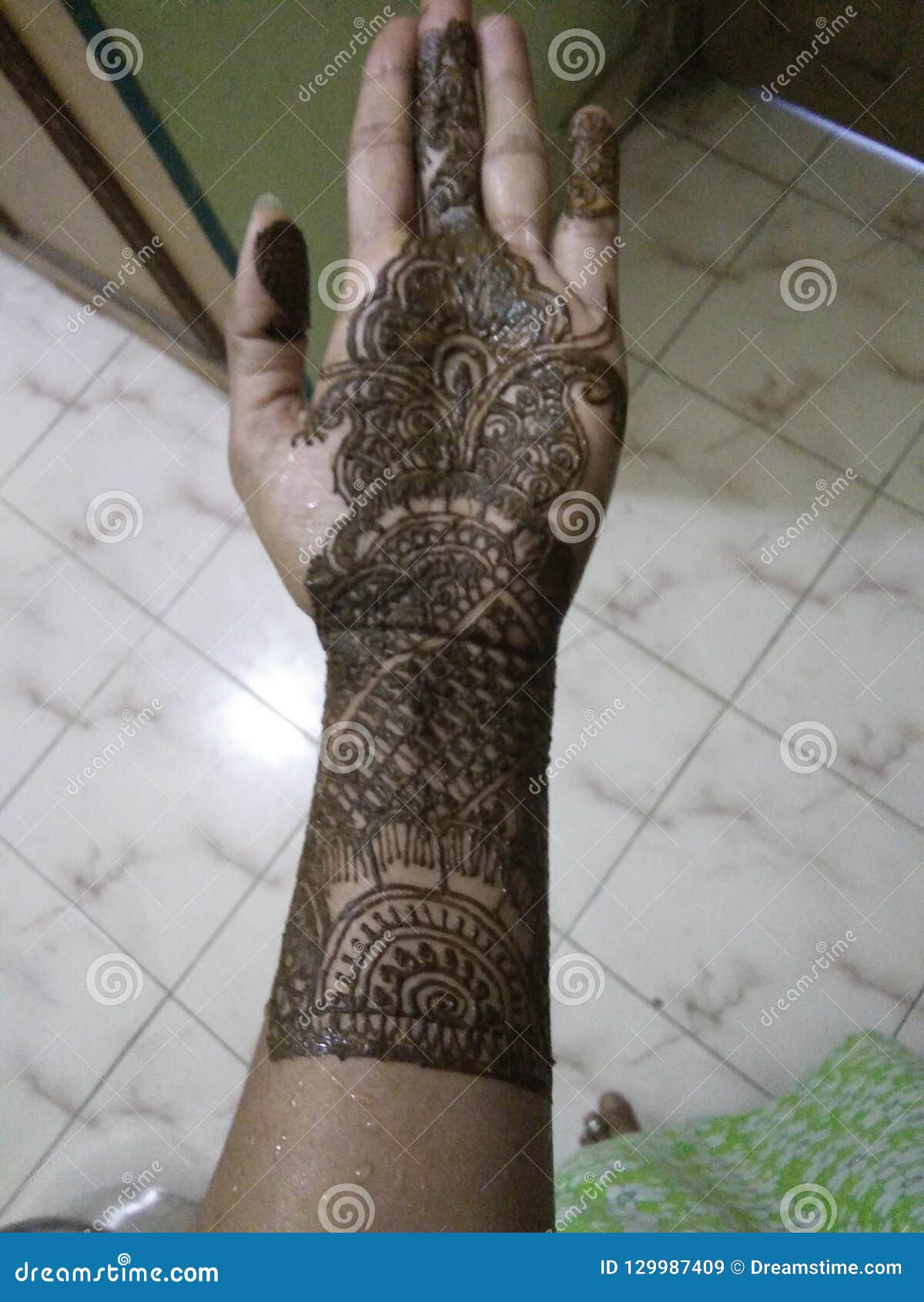 Mahendi stock image. Image of mahendi, ladies, culture - 129987409