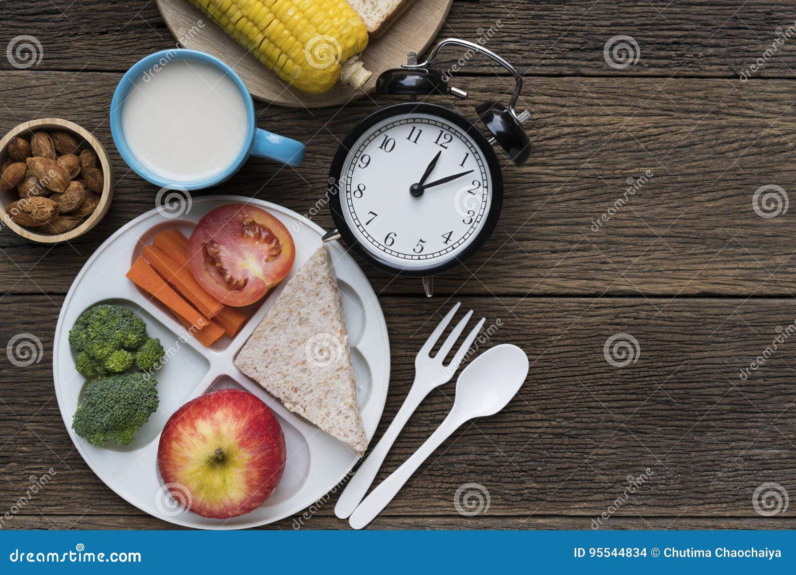 Mahlzeitzeit Mit Wecker an Der Mittagspause Stockfoto - Bild von ...