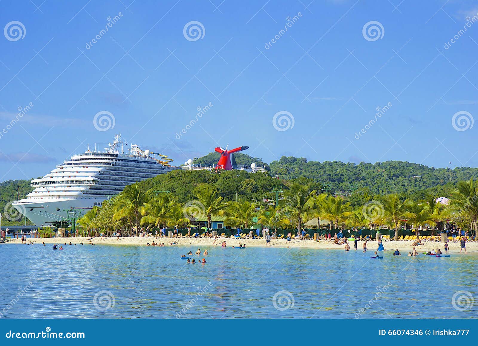 Mahogany Bay in Roatan, Honduras Editorial Photo - Image of palmtrees ...