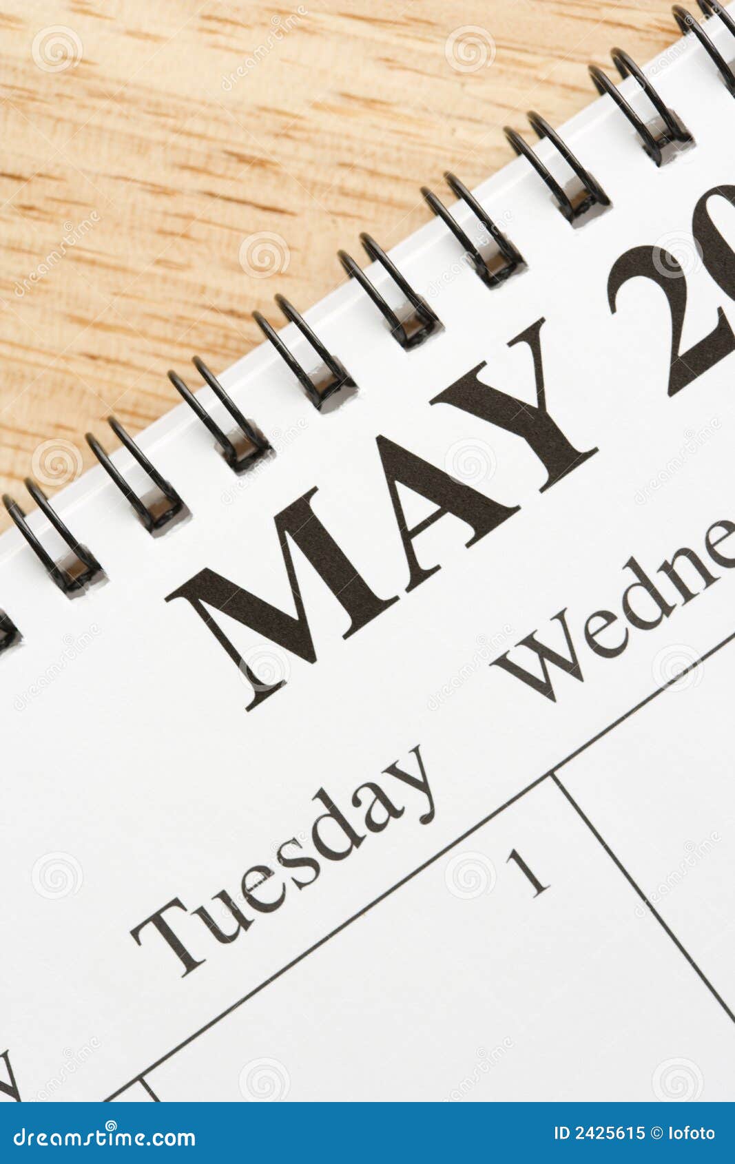 Mai sur le calendrier. image stock. Image du dattes, spirale - 2425615