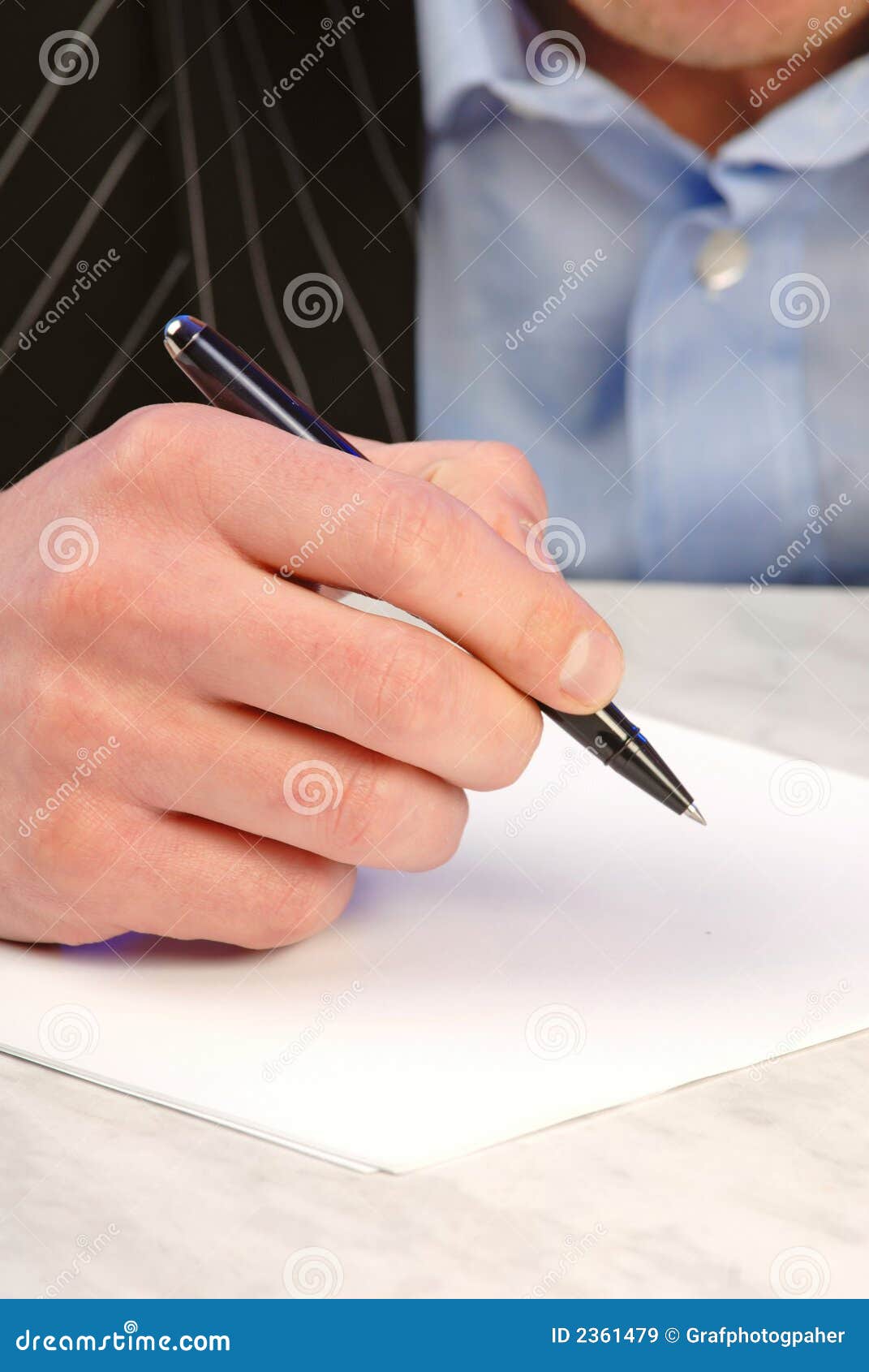 Main Avec Le Crayon Lecteur, Couleur Image stock - Image du bras ...