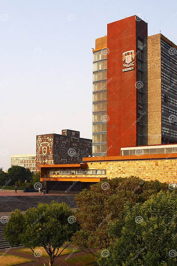 Main building at UNAM editorial stock photo. Image of premio - 9758608