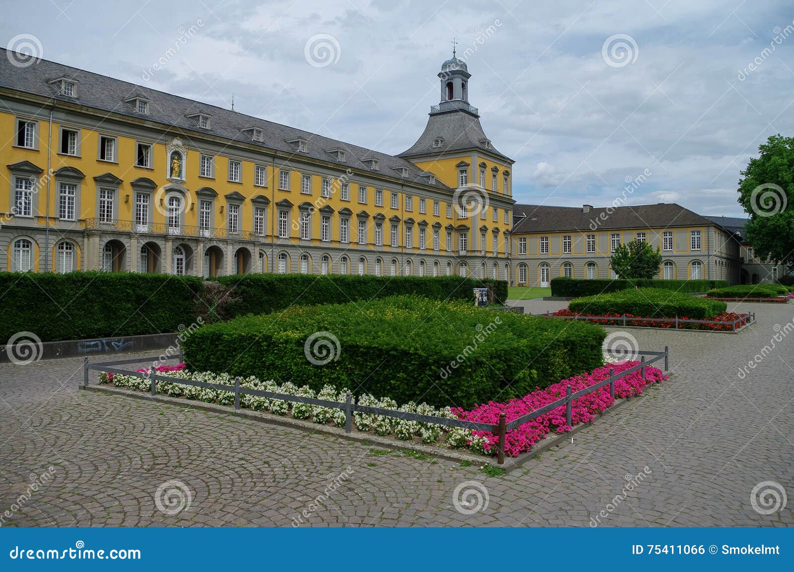 Main Building of University in Bonn, Germany Editorial Photo - Image of ...