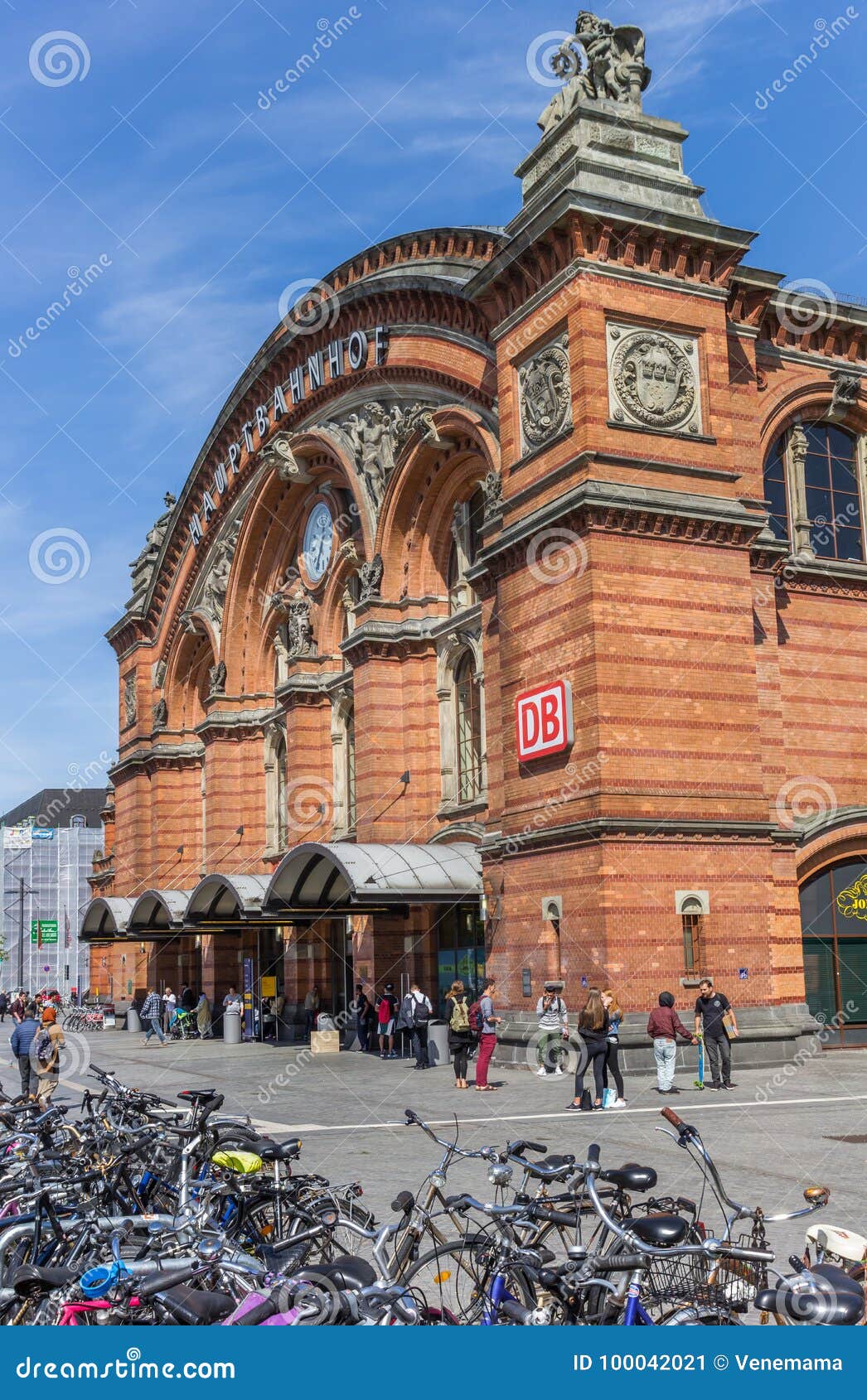 Main Central Railway Station of Bremen Editorial Photo - Image of ...