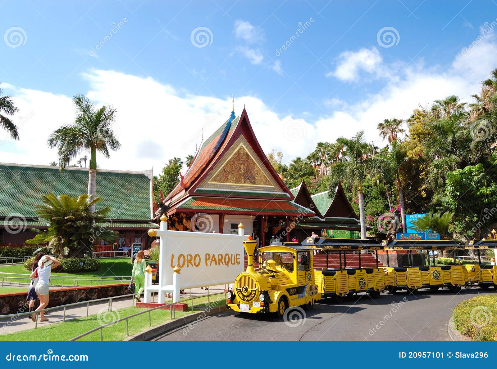 The Main Entrance in Loro Parque Editorial Photo - Image of palm ...