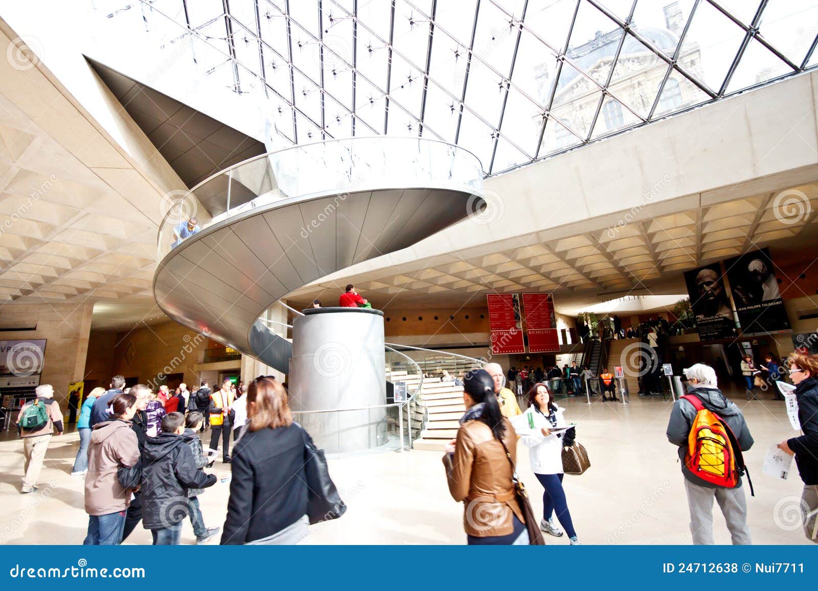 Main Entrance of the Louvre Museum 2 Editorial Stock Photo - Image of ...