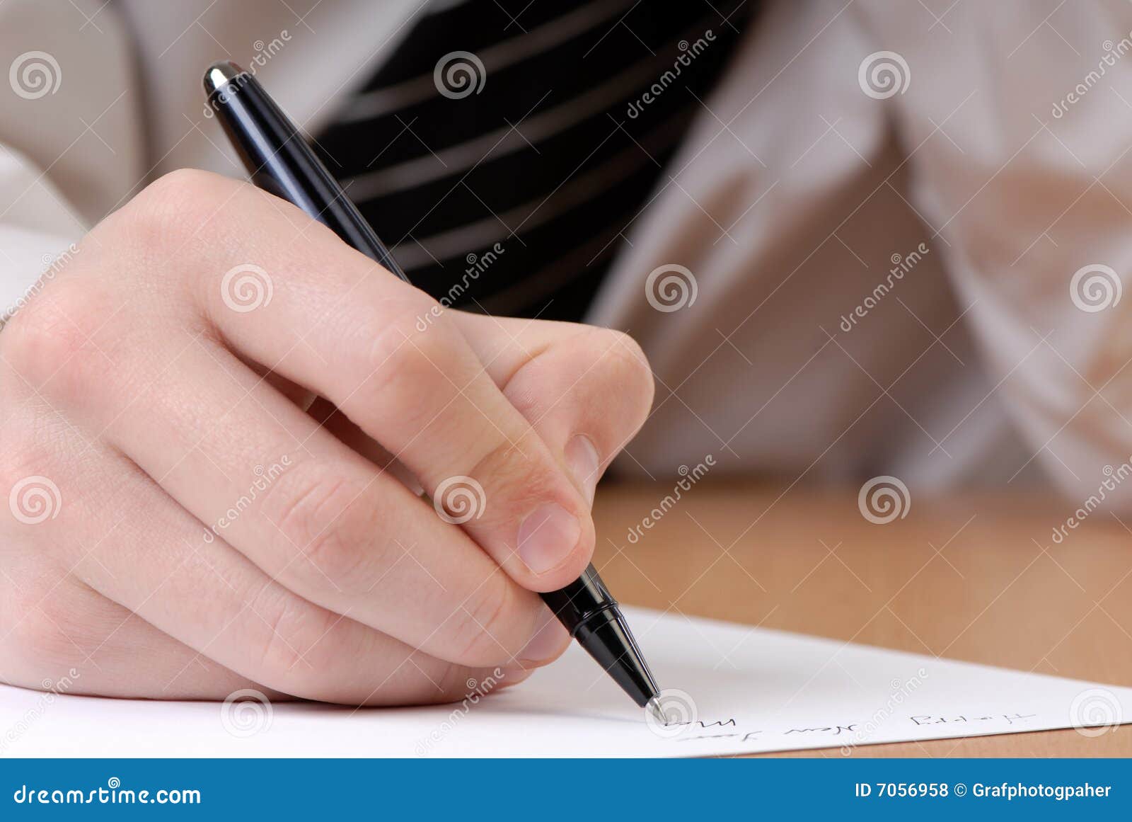 Main et crayon photo stock. Image du chemise, businessman - 7056958