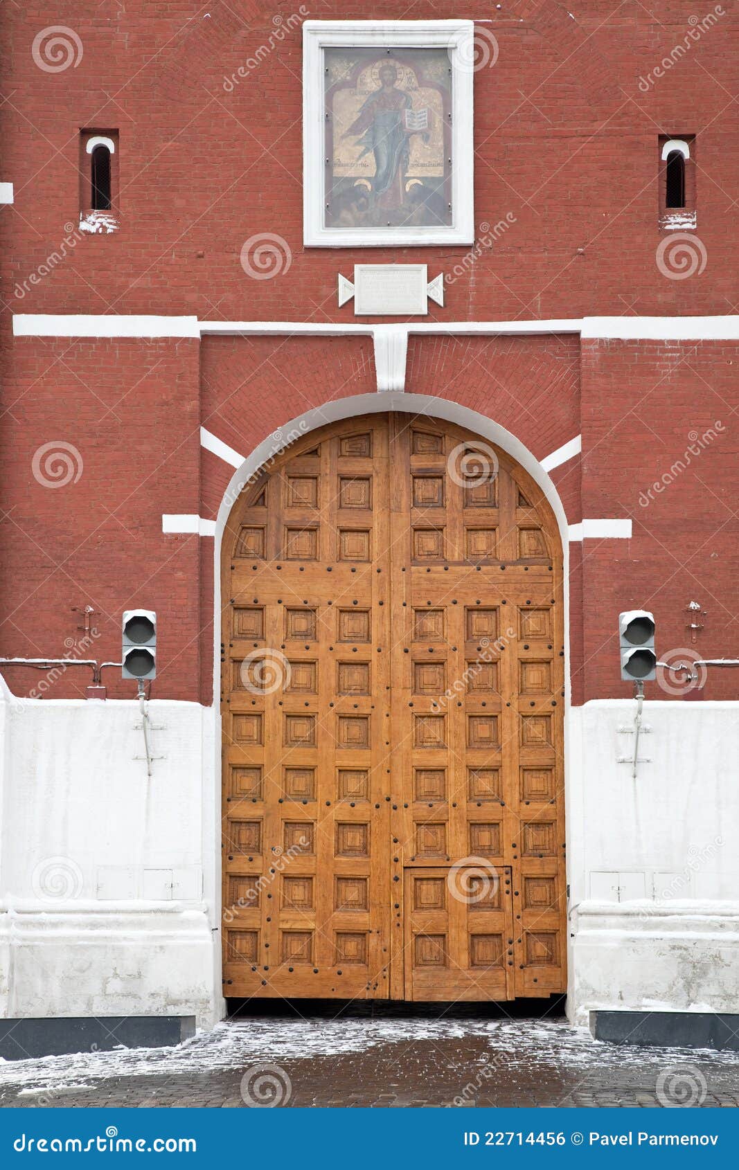 Main gate of Kremlin stock photo. Image of main, closed - 22714456