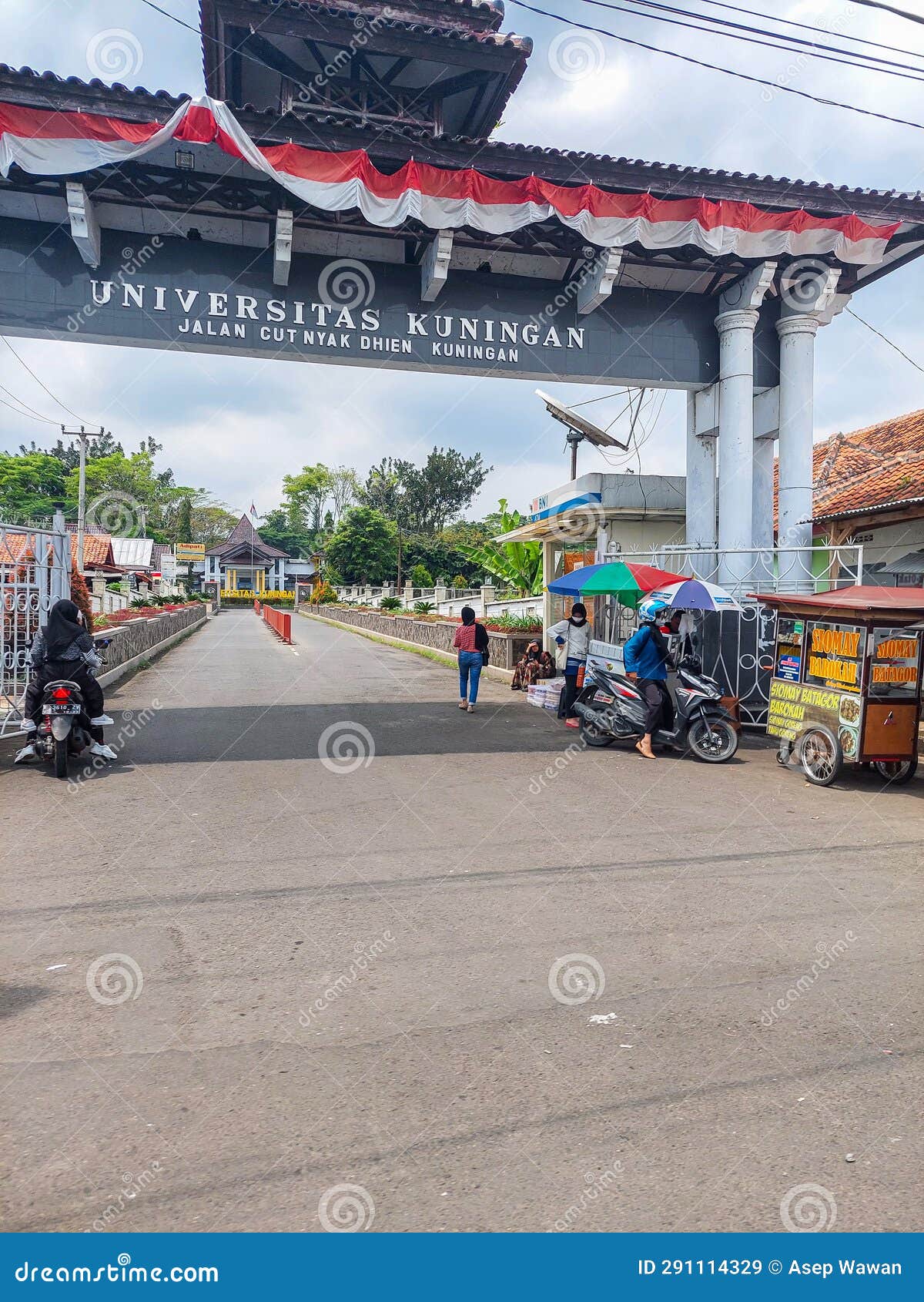 Main Gate To the Lecture Campus Editorial Stock Image - Image of campus ...