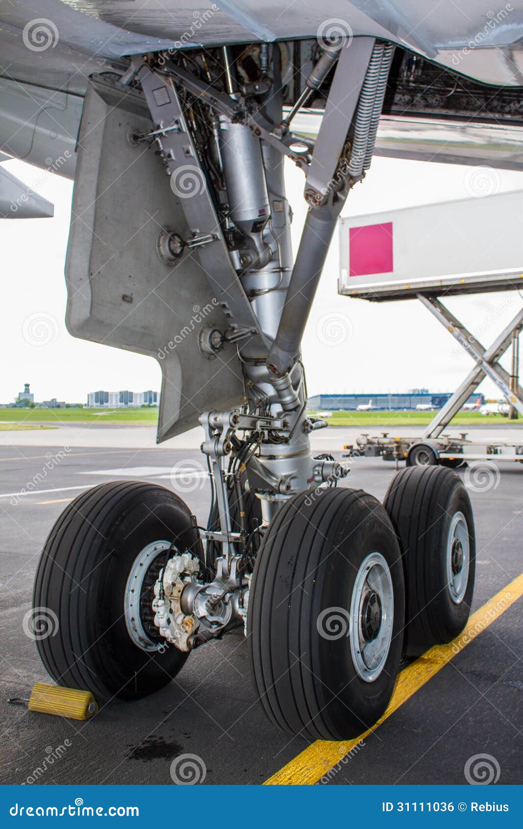 Main gear stock photo. Image of landing, flying, airplane - 31111036