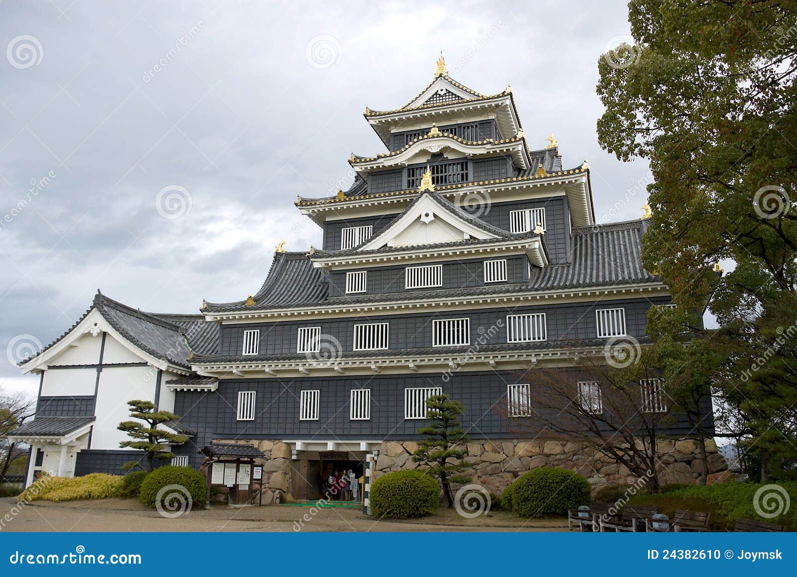 Main Keep of Okayama Castle, Japan Stock Photo - Image of ancient ...