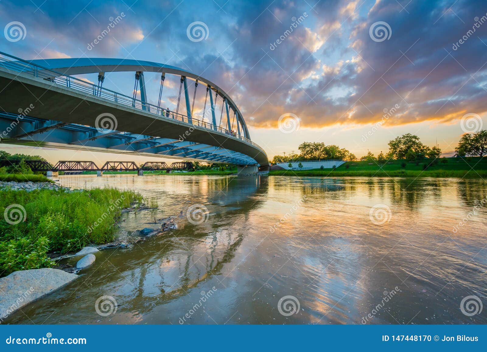 The Main Street Bridge and Scioto River at Sunset, in Columbus, Ohio ...