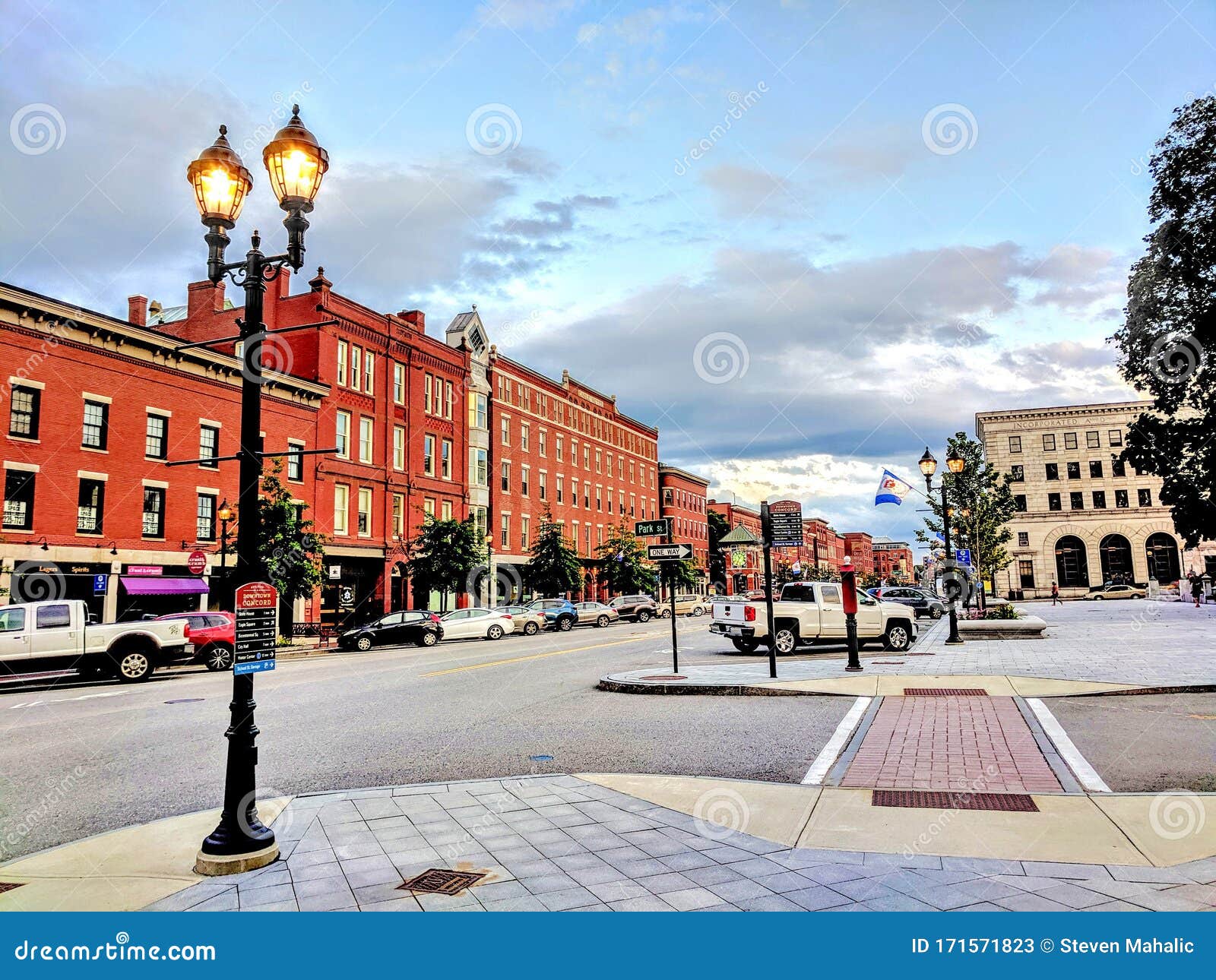 Main Street Concord editorial stock photo. Image of hampshire - 171571823